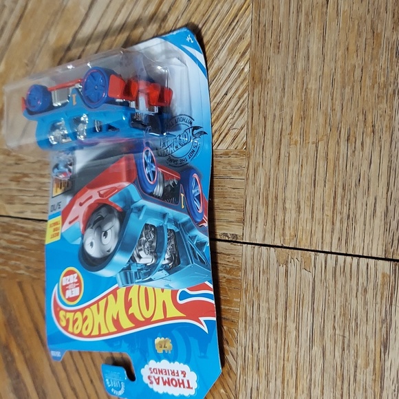 Thomas & Friends | Toys | Hot Wheels Loco Motorin Thomas The Tank ...